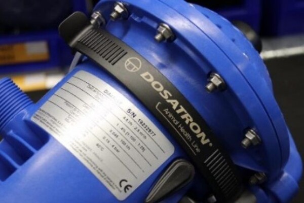 Comment fonctionne une pompe Dosatron ? | Royal Brinkman FR